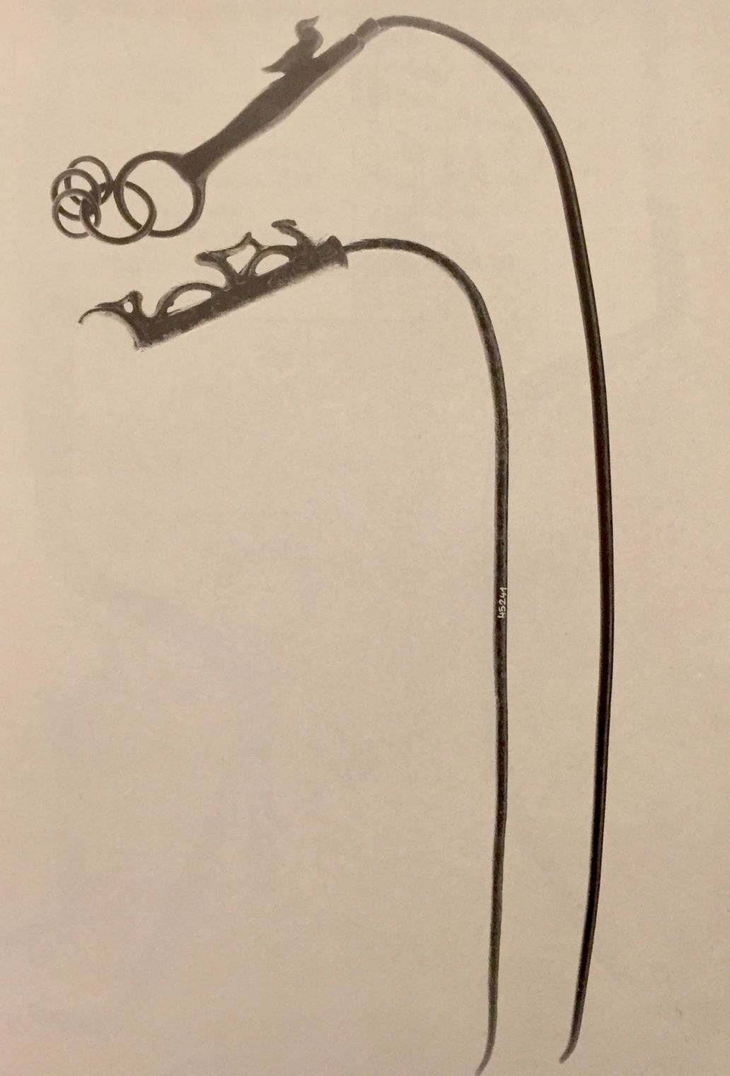 Histoire des clefs, de la haute antiquité à nos clefs USB